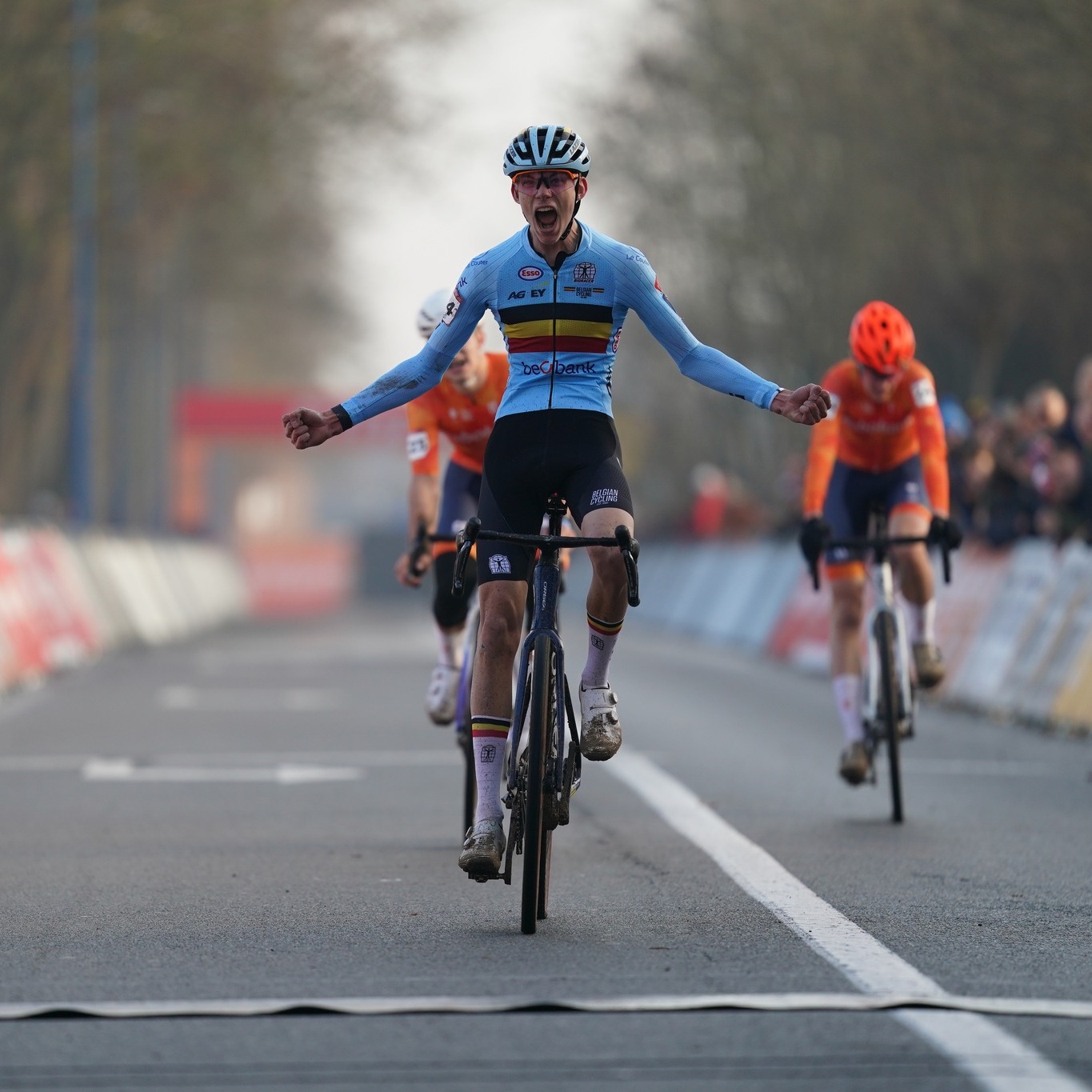 SÉLECTIONS NATIONALES (UPDATE): COUPE DU MONDE CYCLO-CROSS DENDERMONDE ...